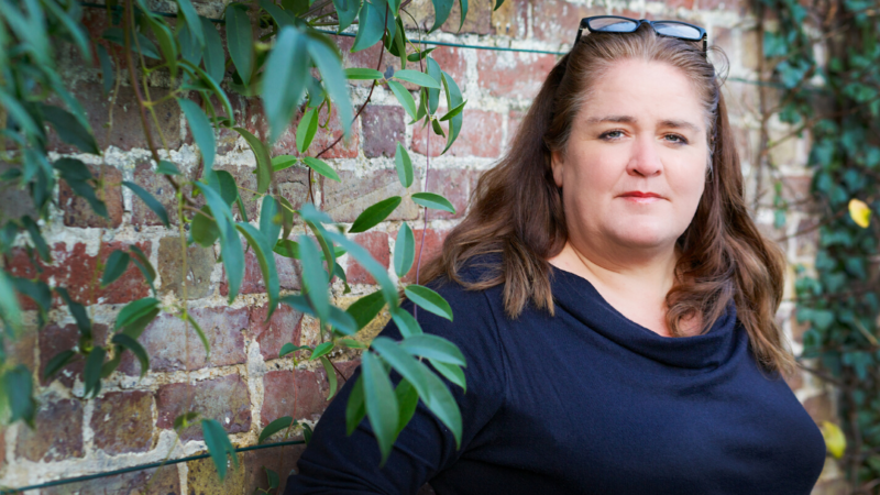 'Døden er kun et øjeblik' af Lisa Holmfjord om mænds vold mod kvinder