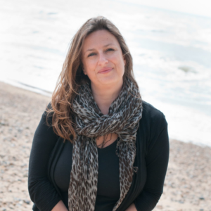 Elly Griffiths' krimiserie om arkæolog og knogle-ekspert Ruth Galloway